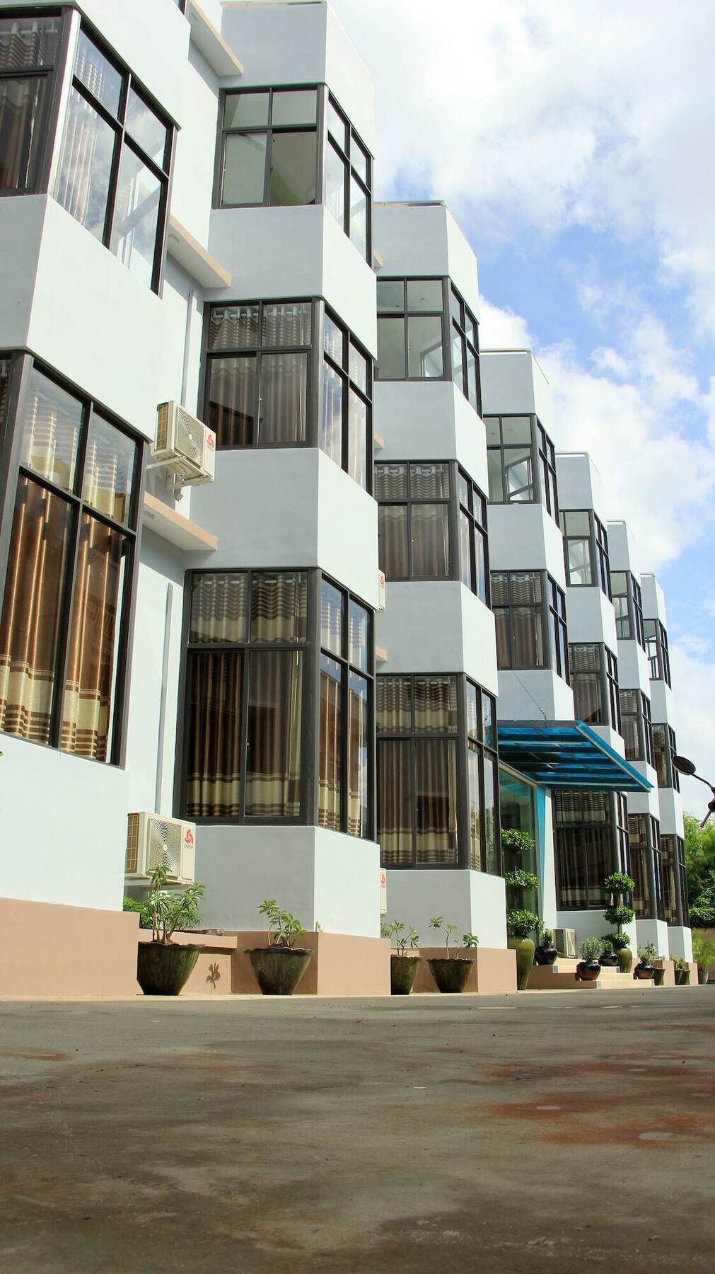 HOTEL ROYAL ROSE, MANDALAY